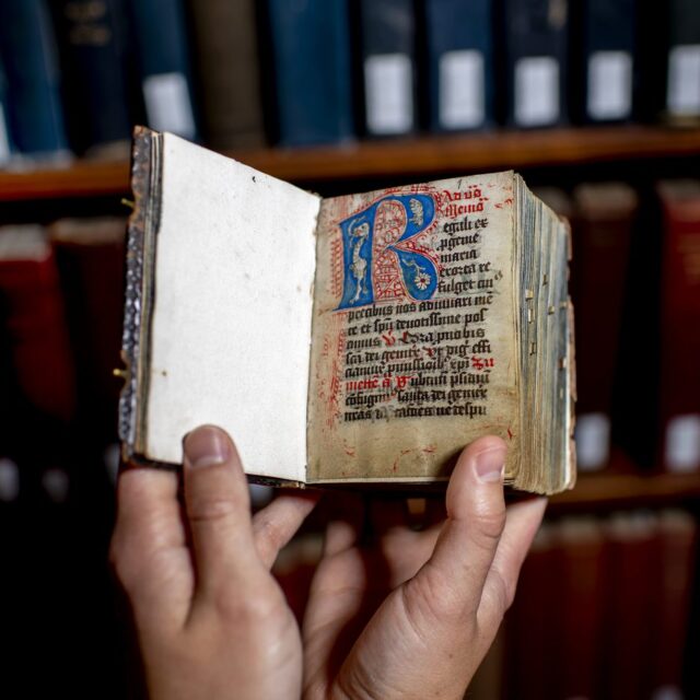 Deciphering the medieval secrets of the Dragon Prayer Book - English