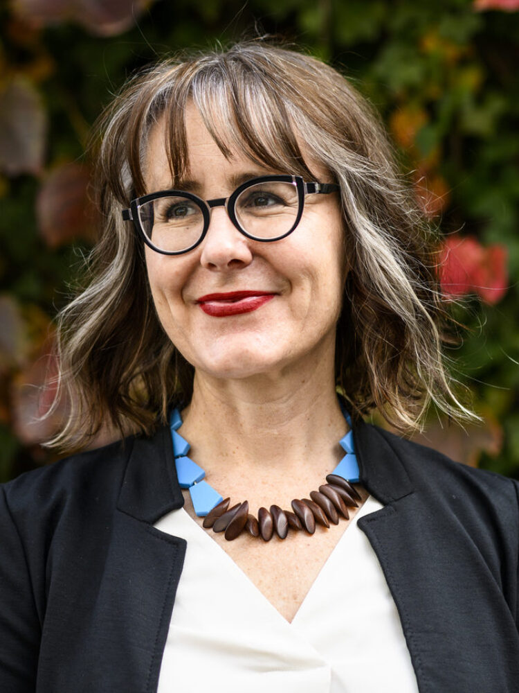 Elizabeth Bucar - College of Social Sciences and Humanities