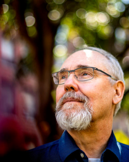 William Dickens - College of Social Sciences and Humanities