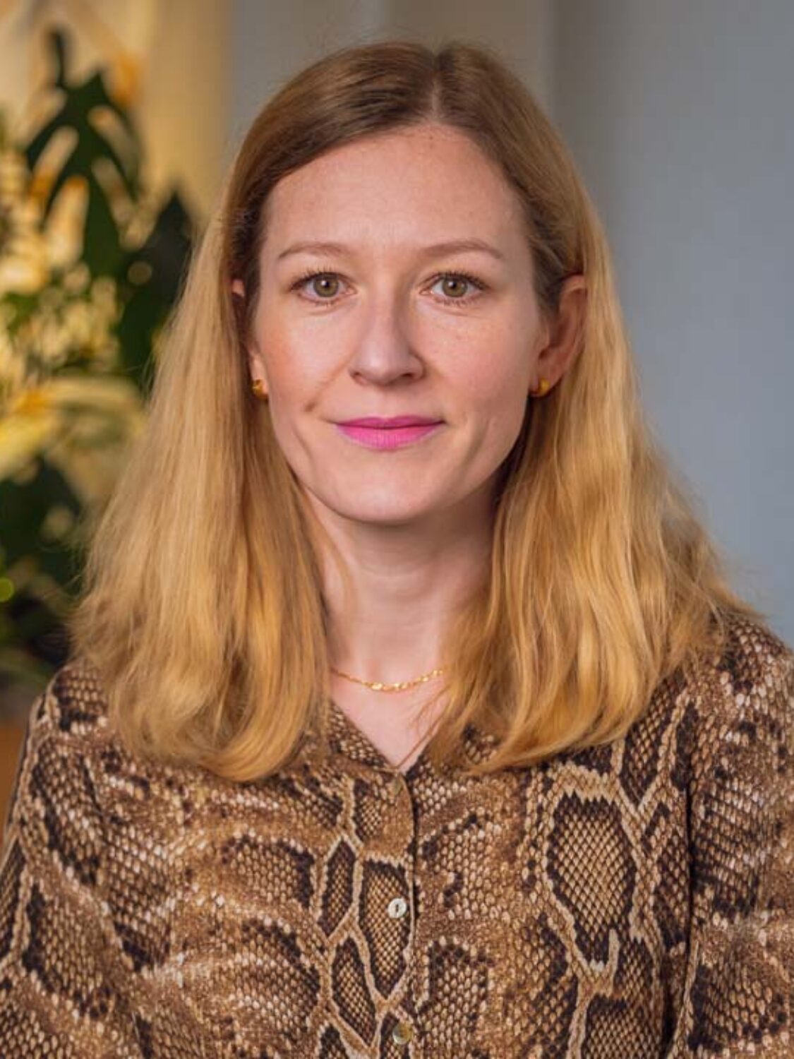 Sabina Crowe - College of Social Sciences and Humanities